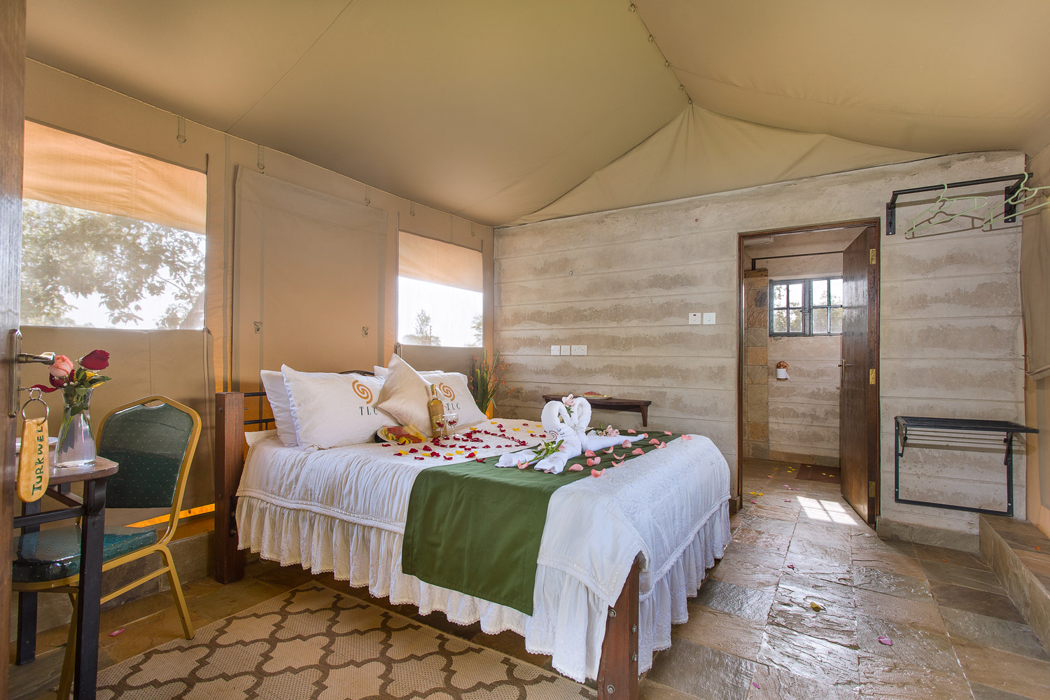 Tented Rooms - Tetura Luxury Camp
